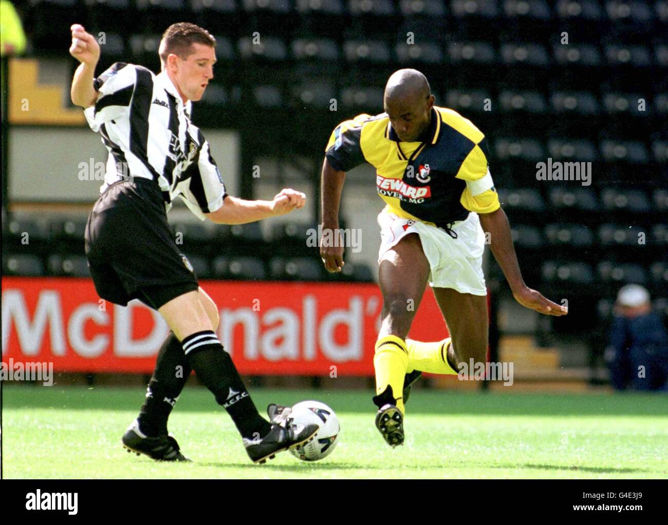 NOTTS COUNTY V BOURNMOUTH. NOTTS COUNTYS GARY JONES (LEFT) AND ...