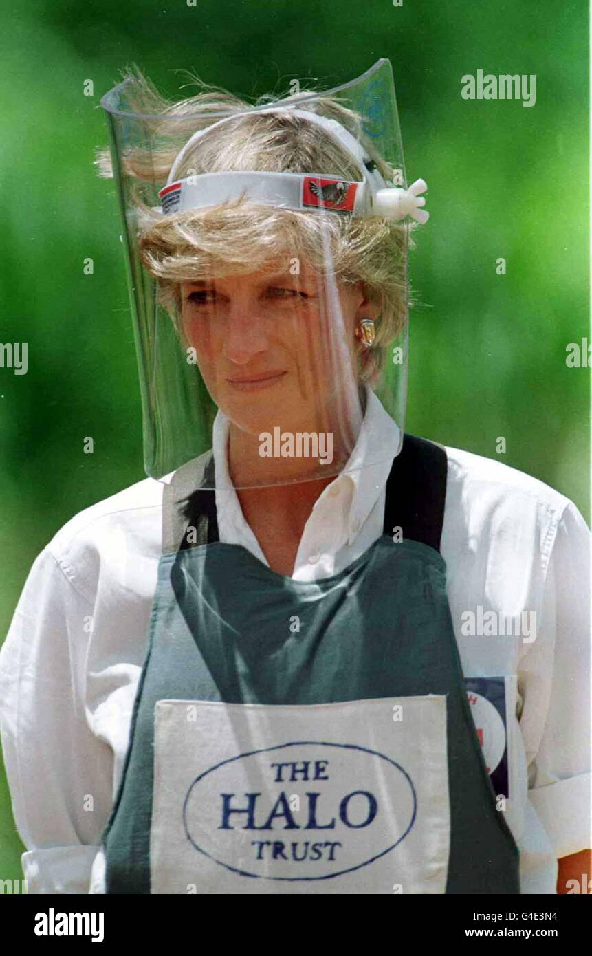 Princess Diana touring a minefield in body armour ,Angola Stock Photo ...