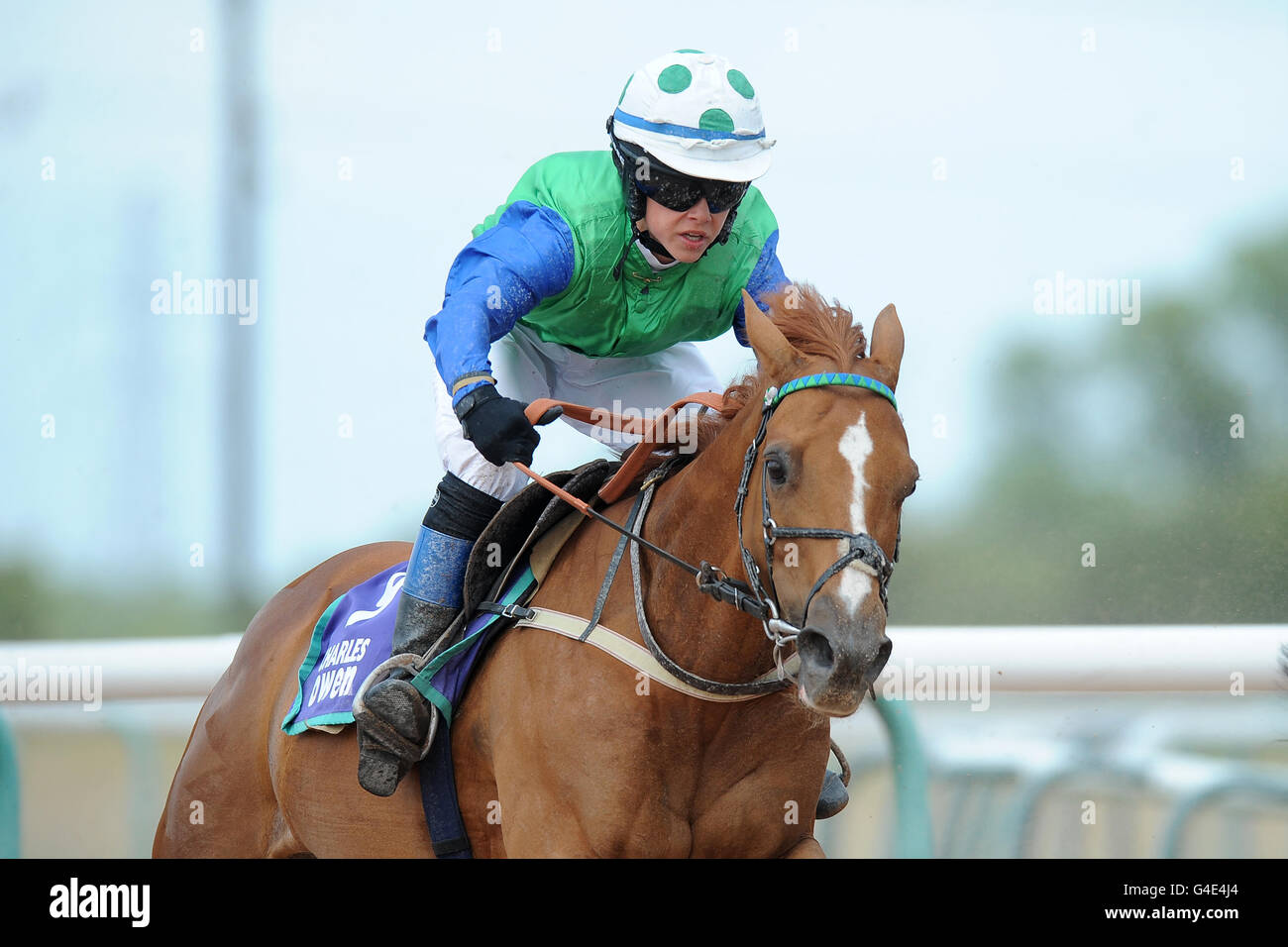 Horse Racing - Family Fun Day - Southwell Racecourse Stock Photo - Alamy