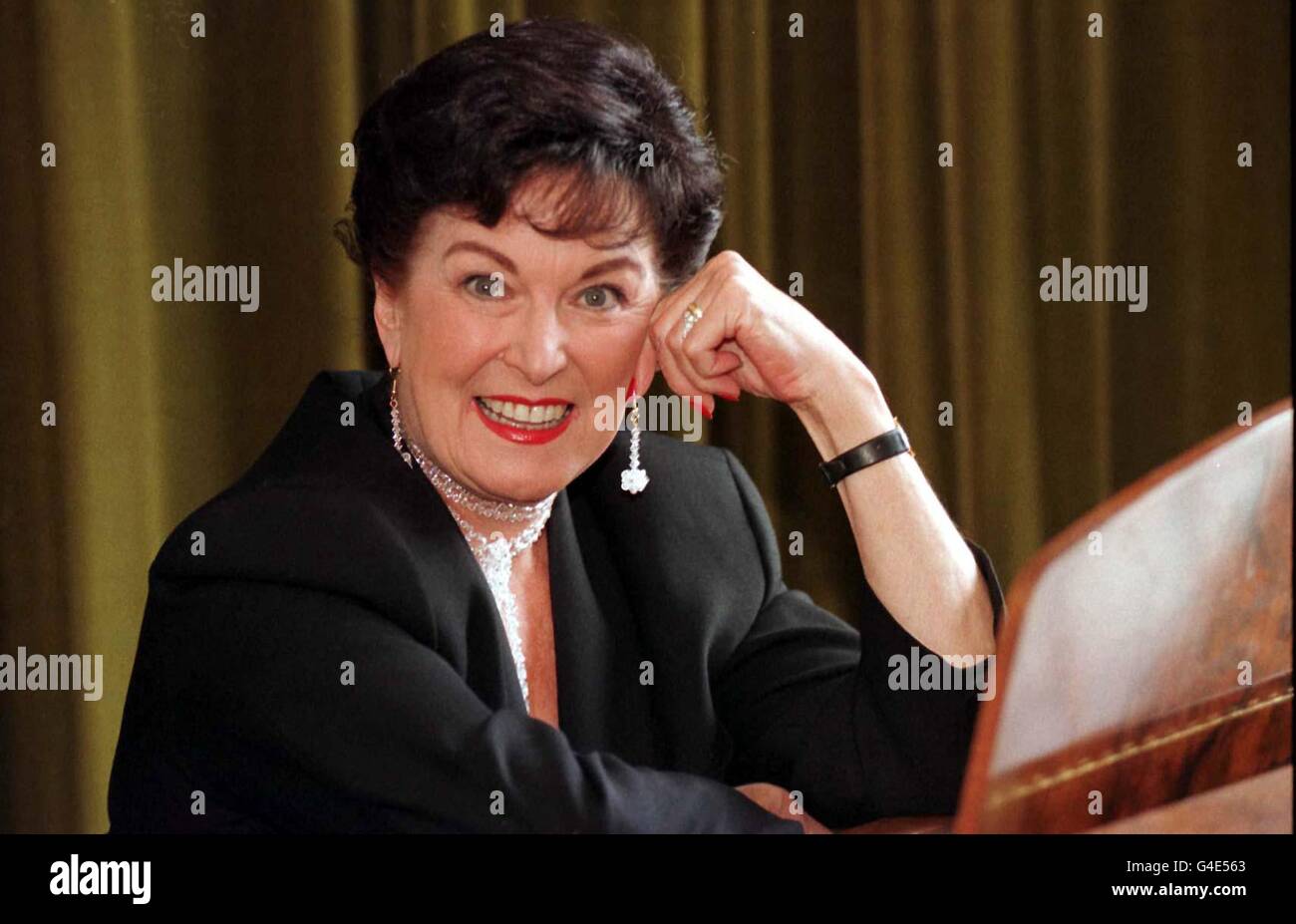 Ruth allen hi-res stock photography and images - Alamy