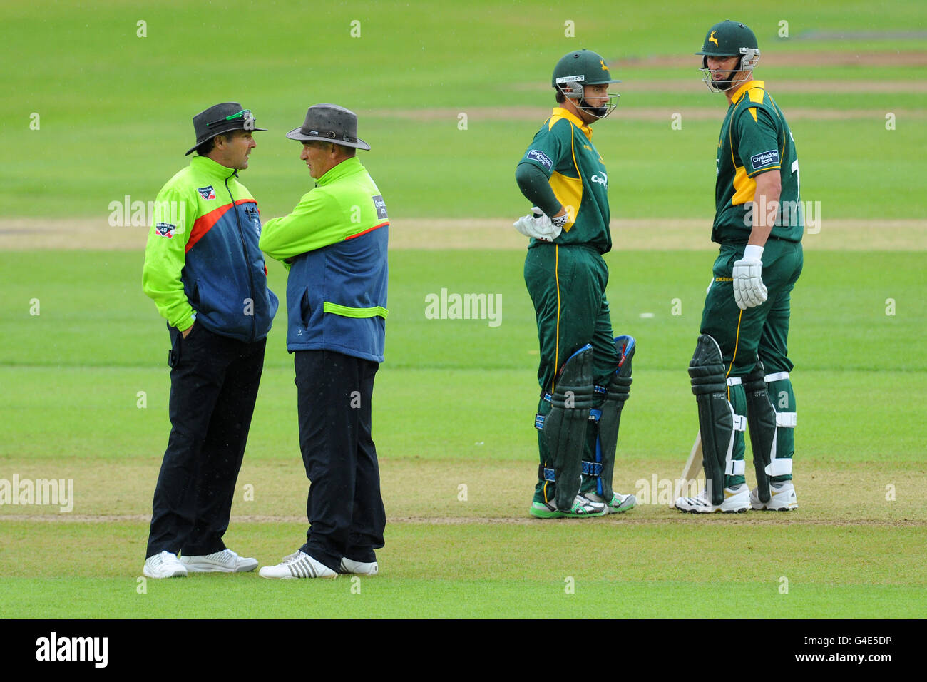 Cricket - Friends Life Twenty20 - North Group - Nottinghamshire Outlaws ...