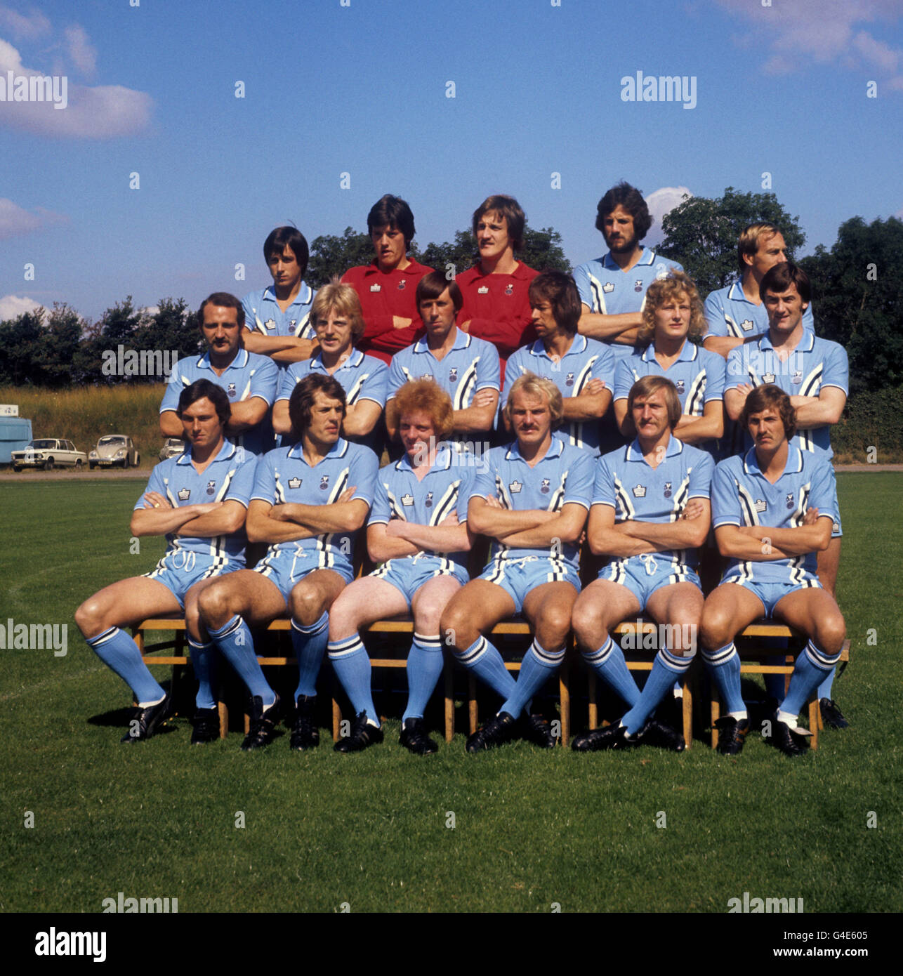 Coventry city squad for the 1977 78 back l r graham oakey hi-res stock ...