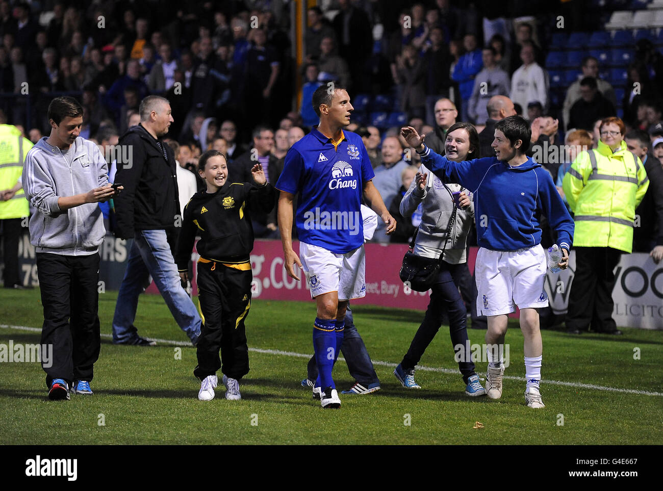 Pitch invasion everton hi-res stock photography and images - Alamy