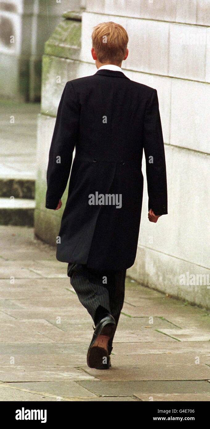 Royal prince harry eton 7 hi-res stock photography and images - Alamy