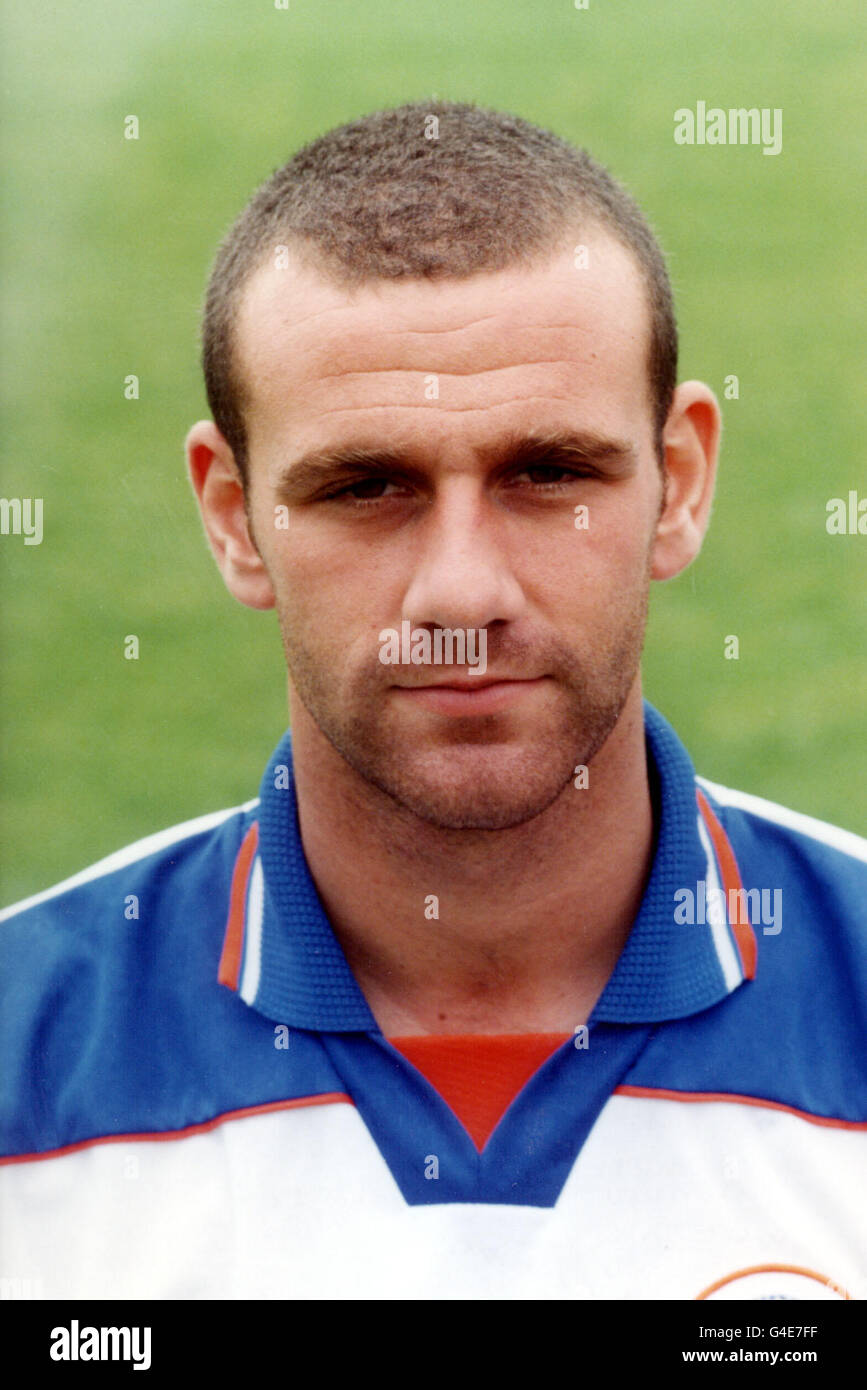 LUTON Davies. Simon Davies of Luton Town Football Club Stock Photo - Alamy