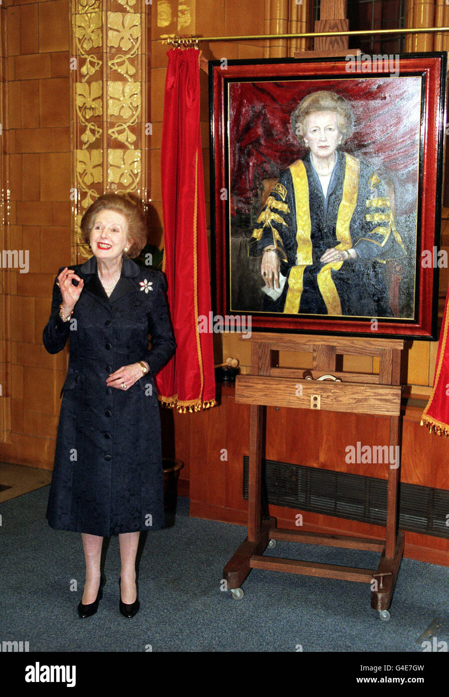 BARONESS THATCHER WITH NEW PORTRAIT Stock Photo - Alamy
