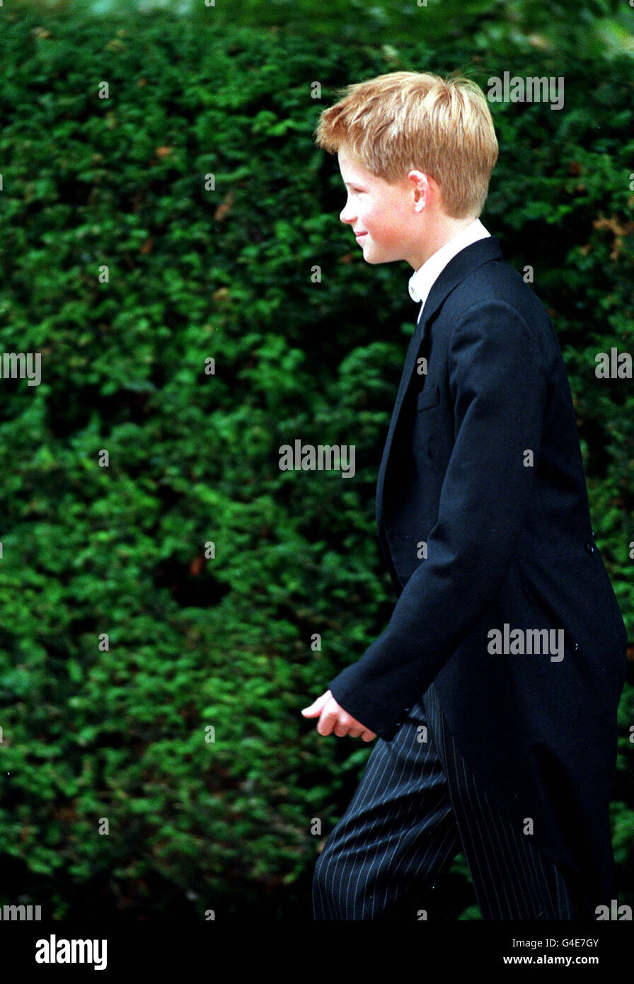 Prince harry first day eton hi-res stock photography and images - Alamy