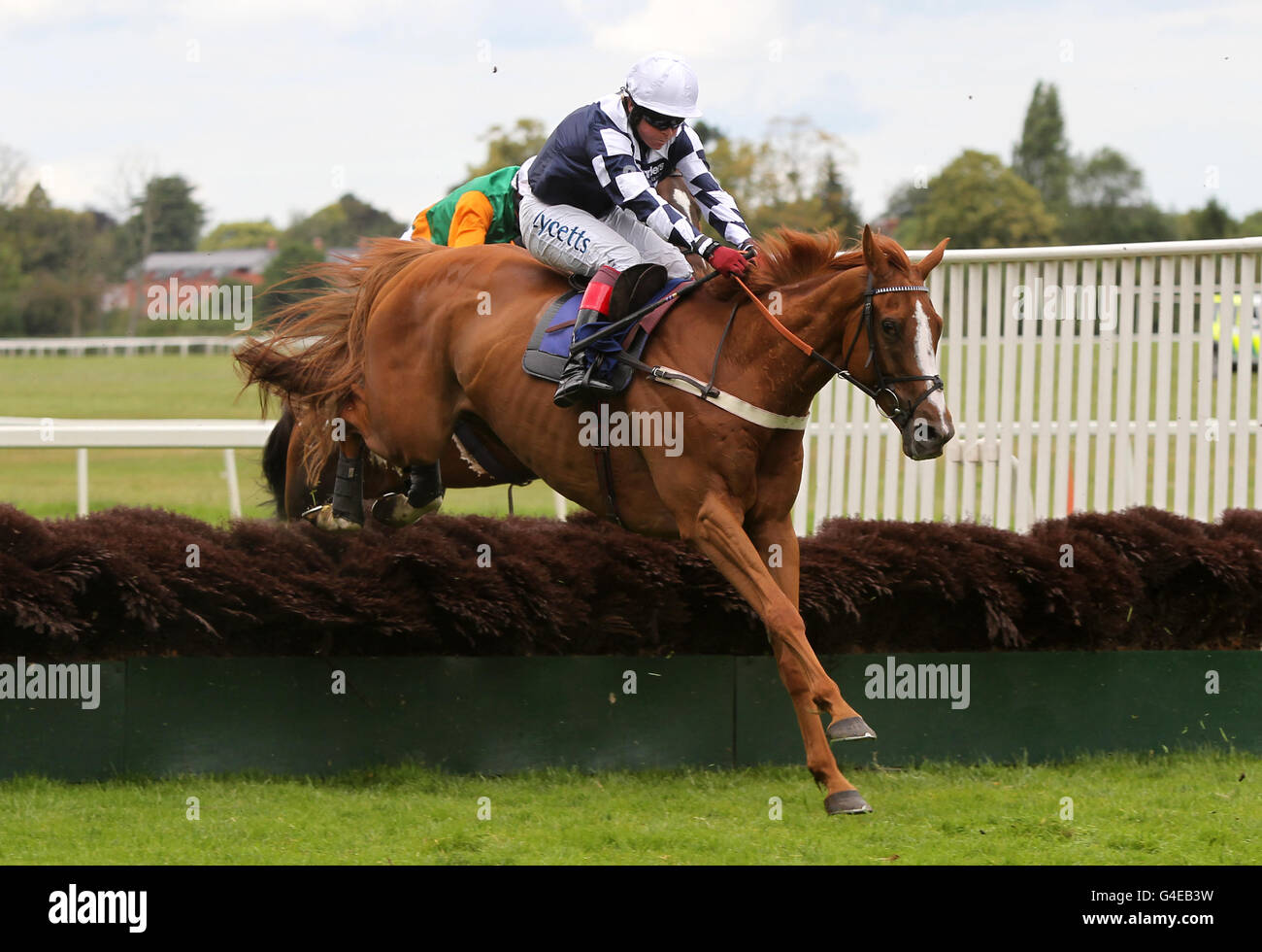 Horse Racing - Worcester Racecourse Stock Photo - Alamy