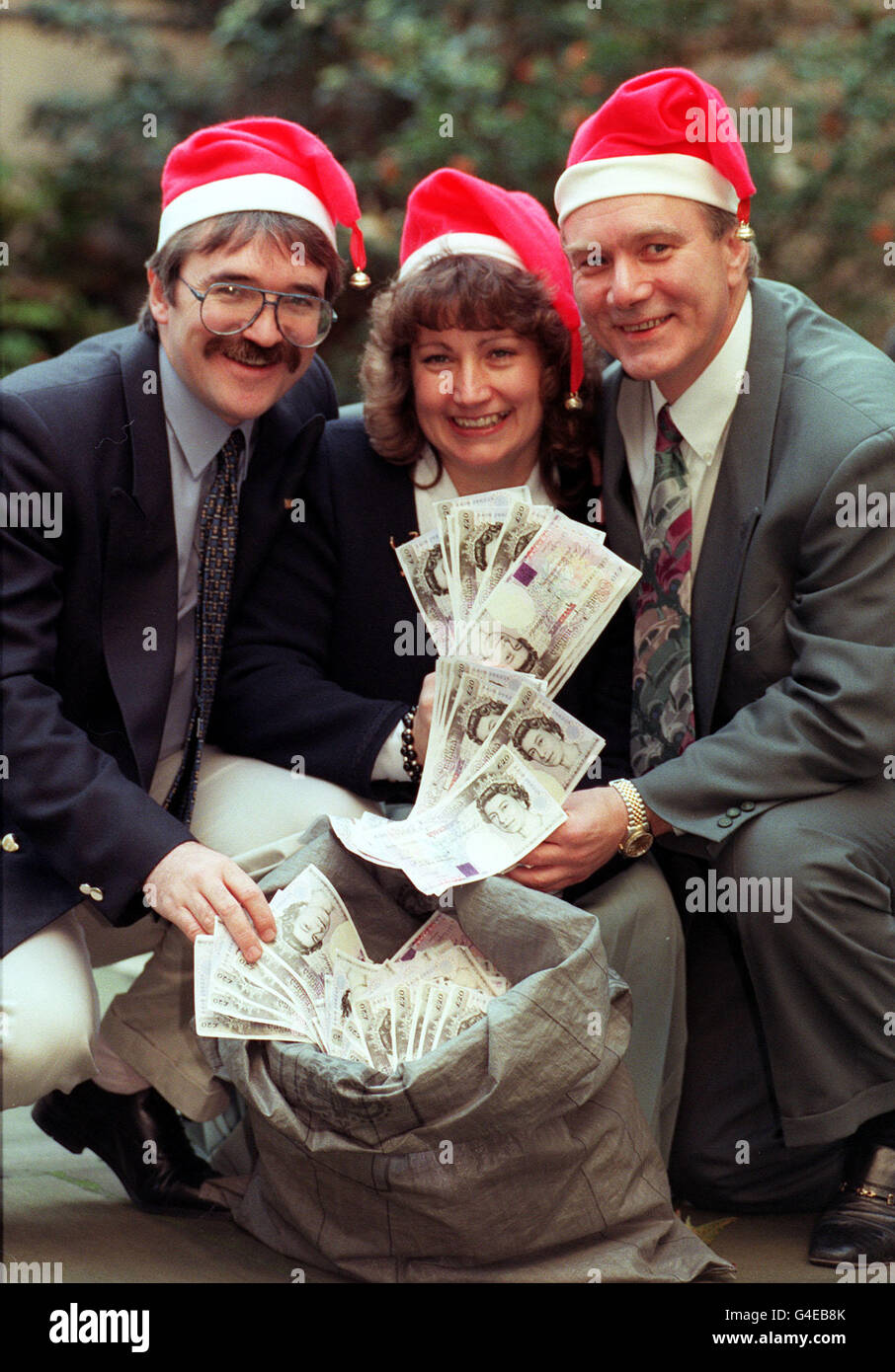 DEREK AND ELAINE THOMPSON CELEBRATING WITH ELAINE'S BROTHER IAN ALLEN ...