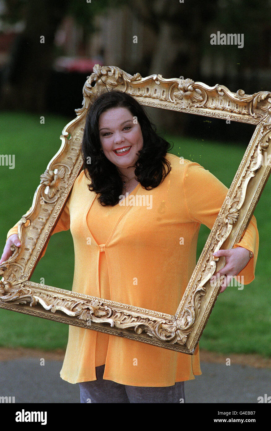 Lisa riley television presenter hi-res stock photography and images - Alamy