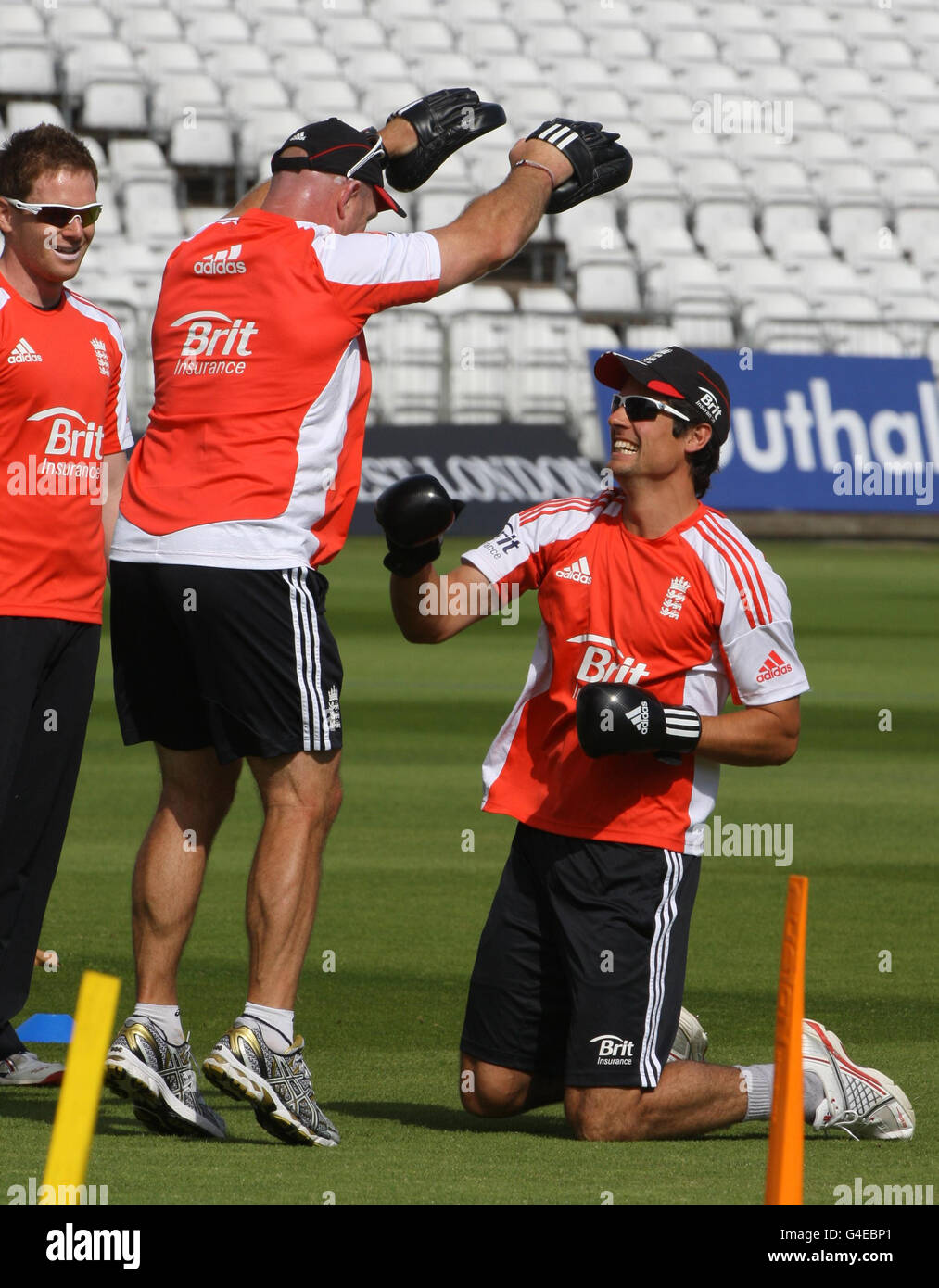 One day cricket hi-res stock photography and images - Alamy