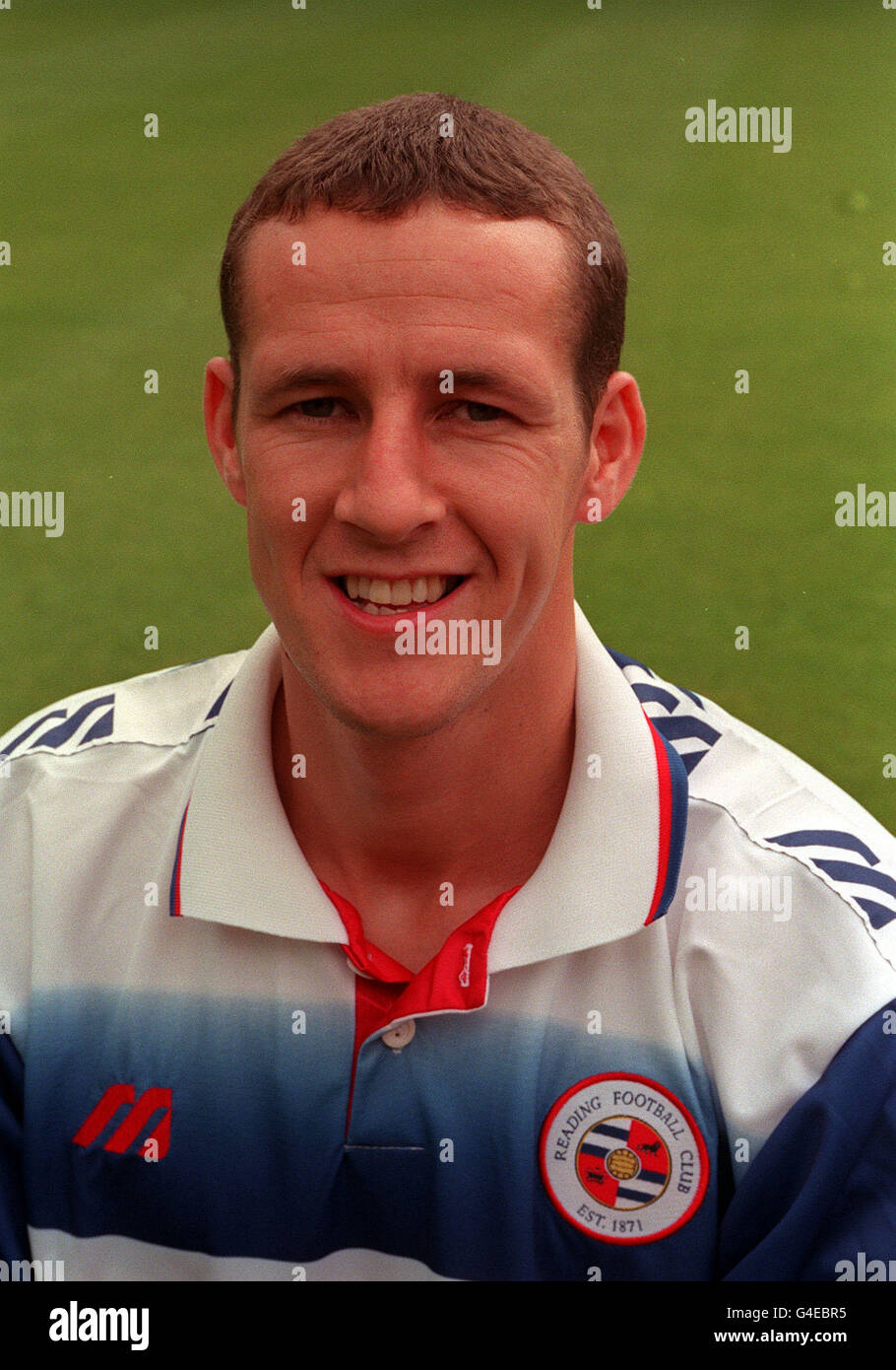 Barry hunter reading hi-res stock photography and images - Alamy