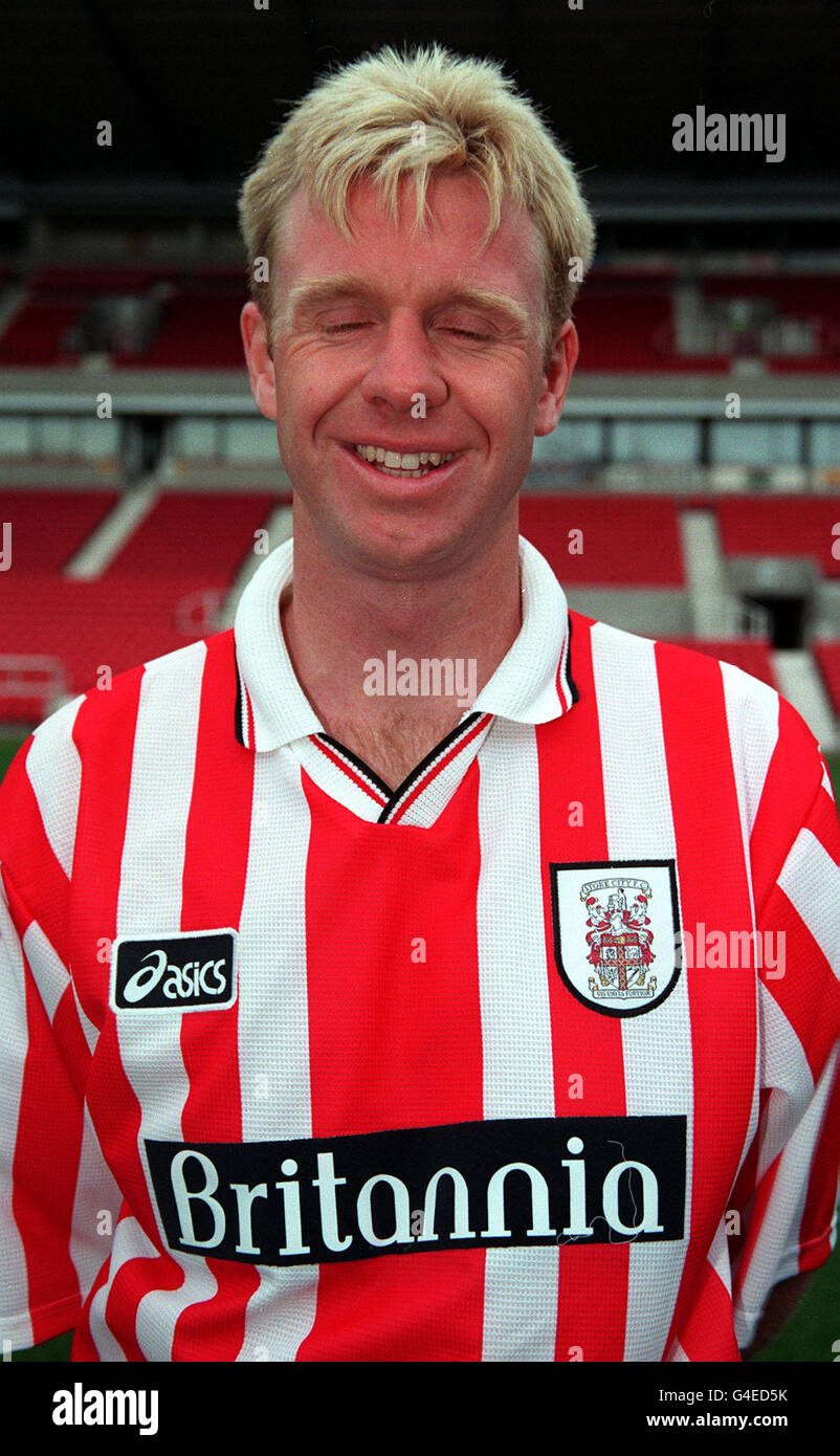 Stoke city oldfield hi-res stock photography and images - Alamy