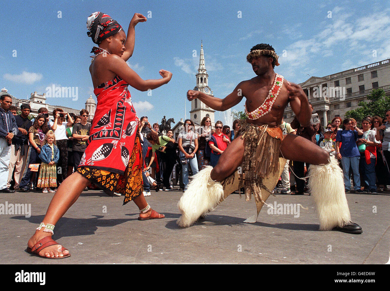 UTHINGO dancers - traditional African Zulu dancers (from South Africa ...