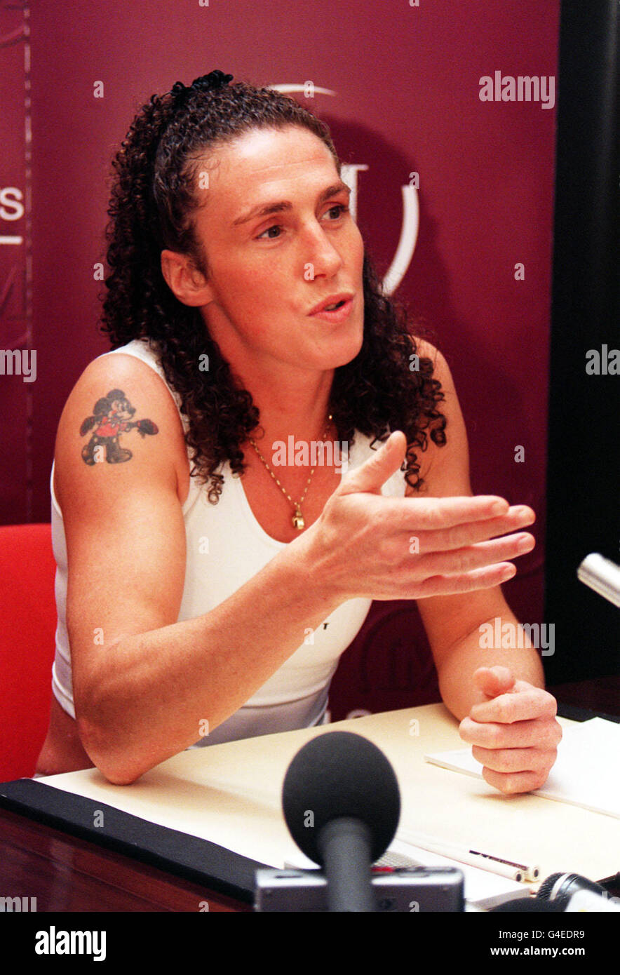 Womens world welterweight boxing champion jane couch from fleetwood hi ...