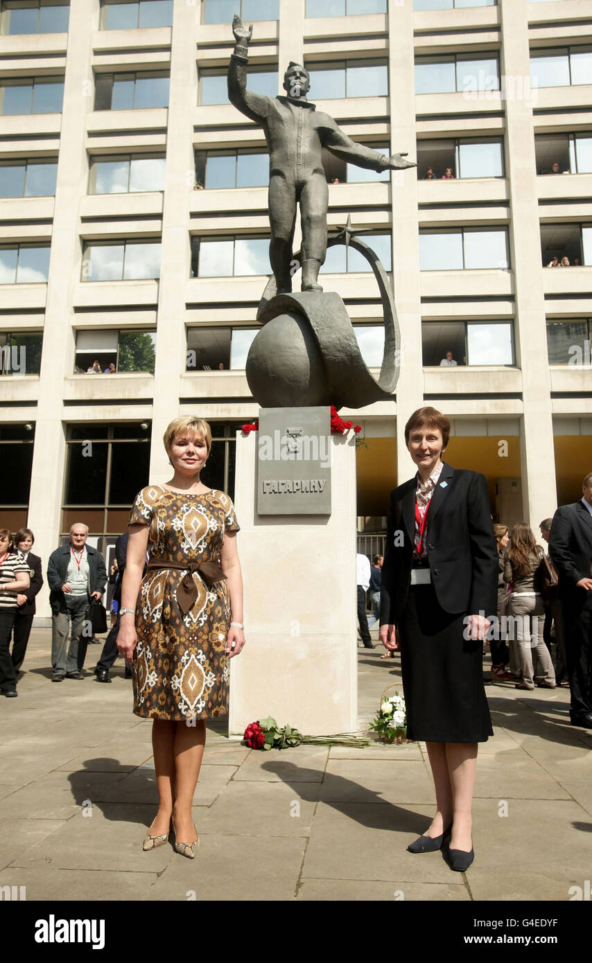 Yuri Gagarin statue unveiled Stock Photo - Alamy