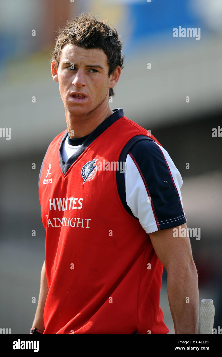 Cricket - Friends Life Twenty20 - South Group - Northampton Steelbacks ...