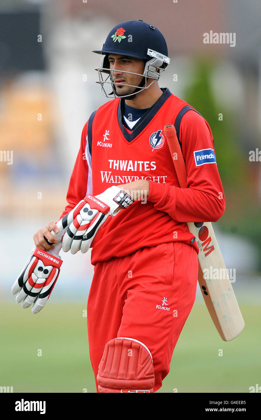 Cricket - Friends Life Twenty20 - South Group - Northampton Steelbacks ...