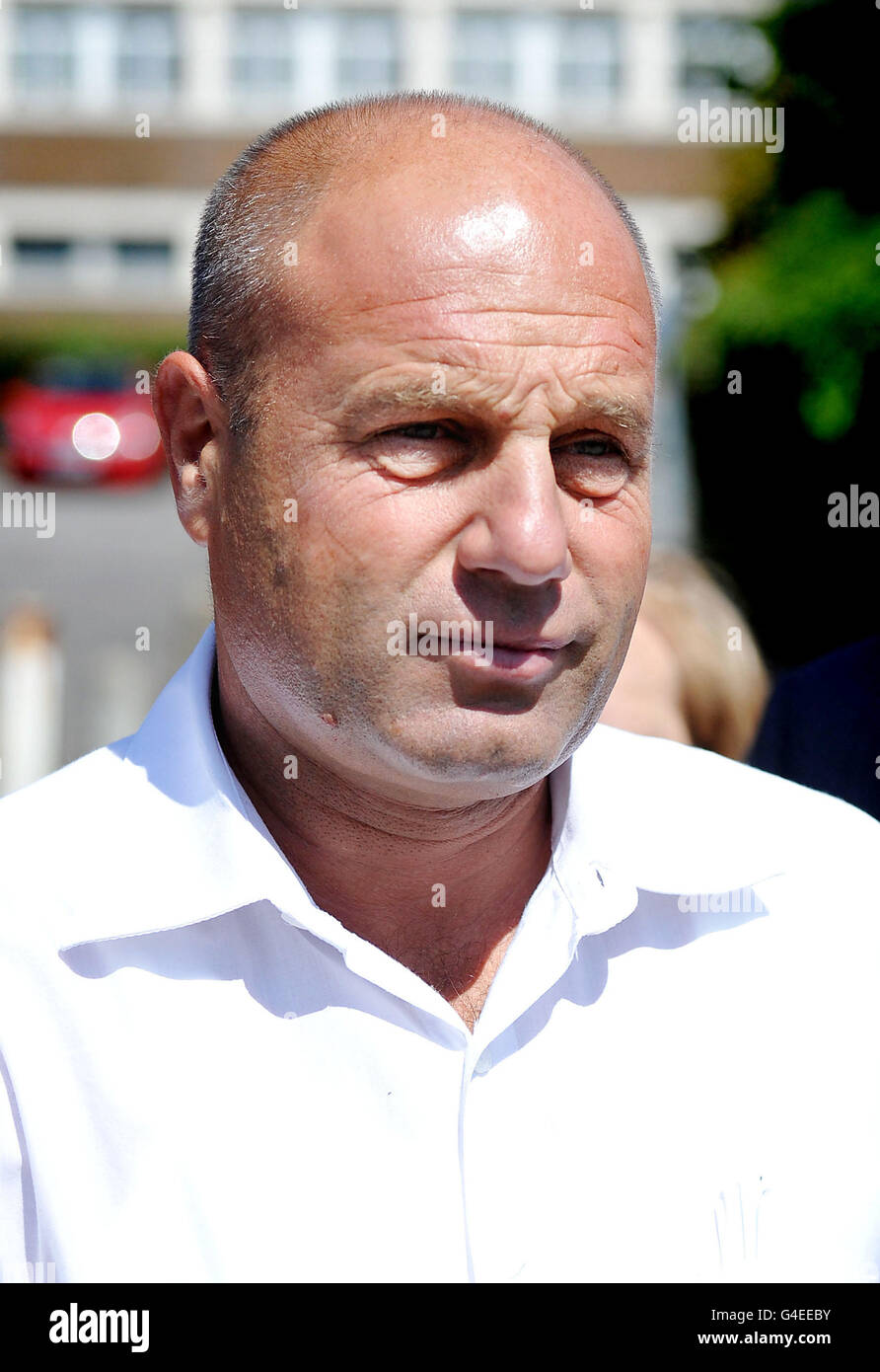 Following coach crash hi-res stock photography and images - Alamy