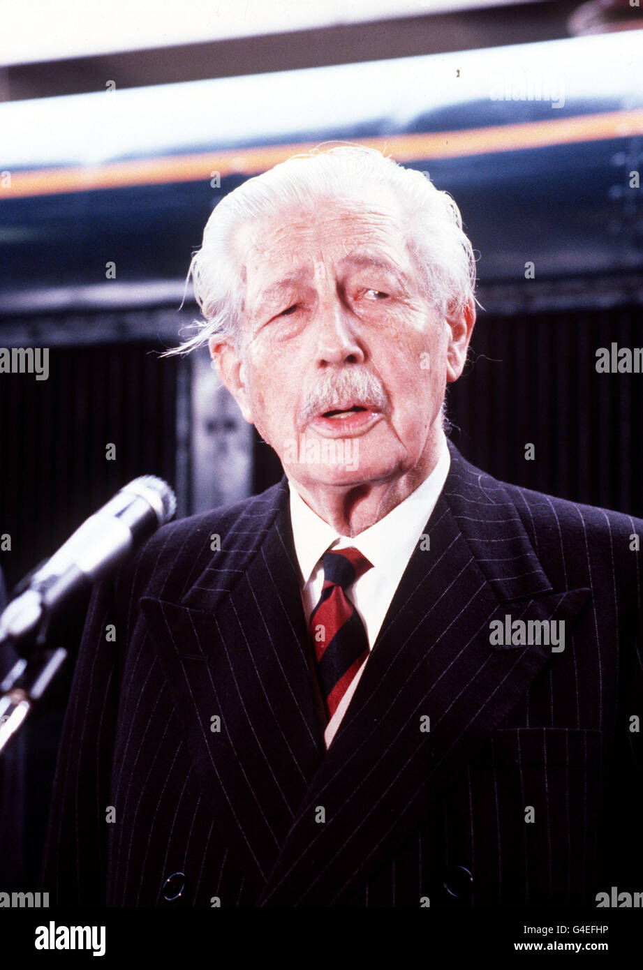 Conservative prime minister harold macmillan hi-res stock photography ...
