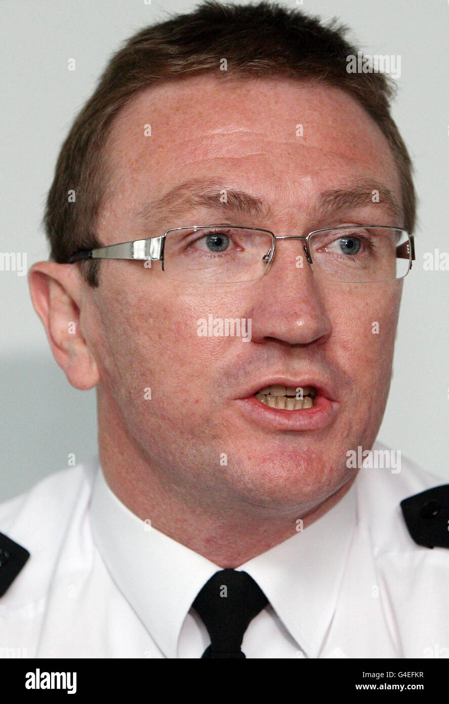 Police hospital natpub head shot headshot speaking mangpa hi-res stock ...