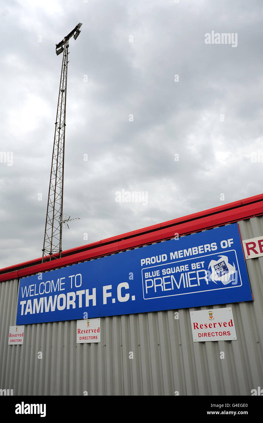 Welcome tamworth f c signage lamb ground hi-res stock photography and ...