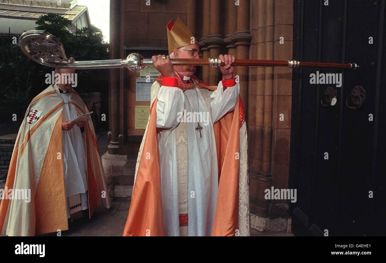 Bishop paul butler hi-res stock photography and images - Alamy