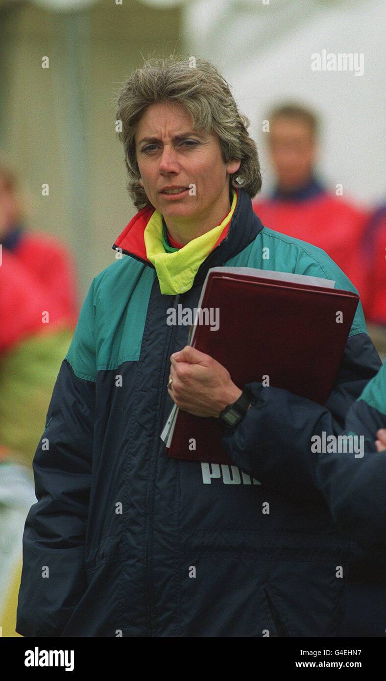 Sue slocombe hi-res stock photography and images - Alamy