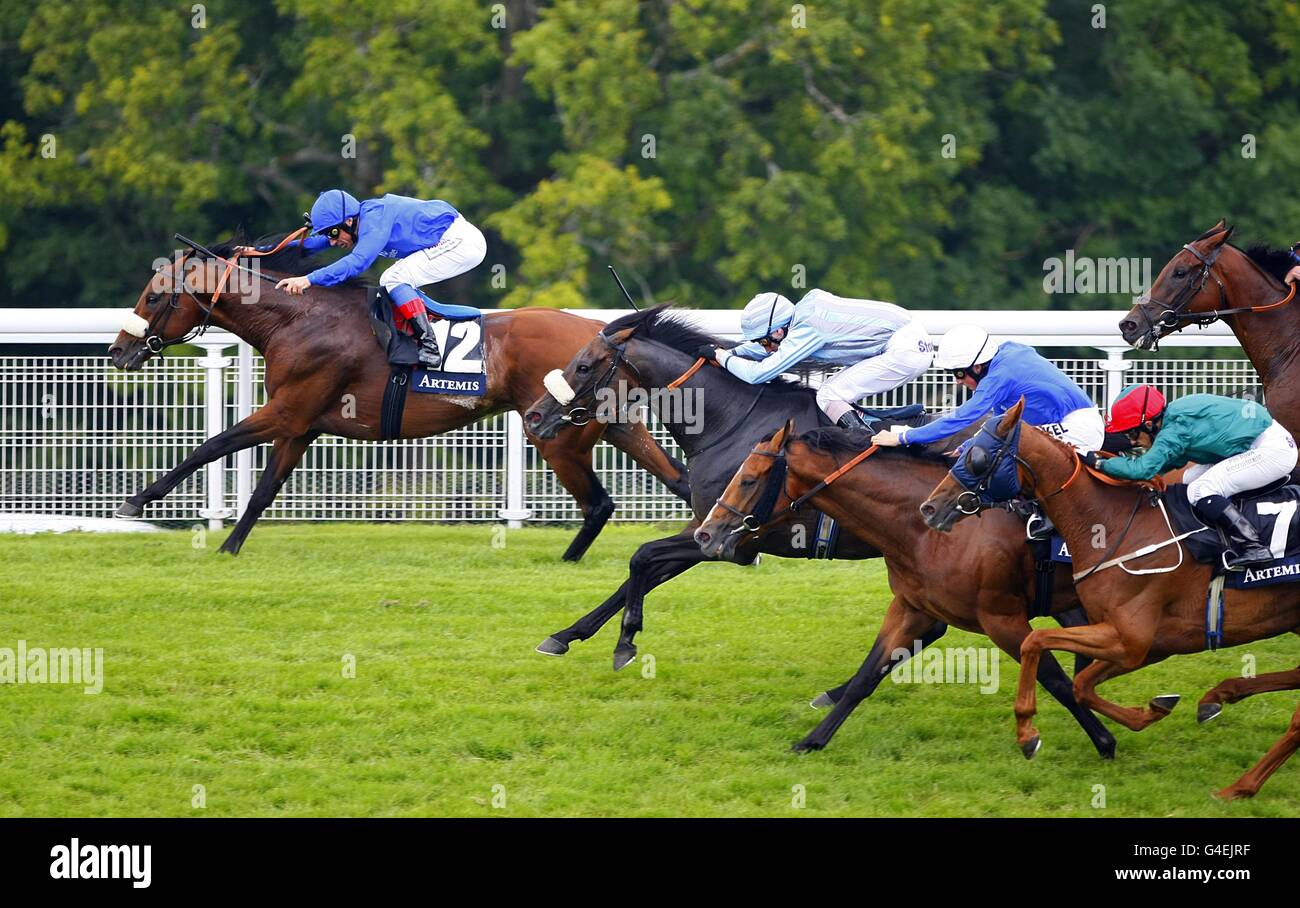 Frankie dettori on glorious ladies day at goodwood racecourse hi-res ...