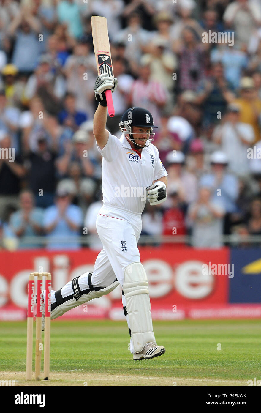 England's Ian Bell celebrates after reaching his century against India ...