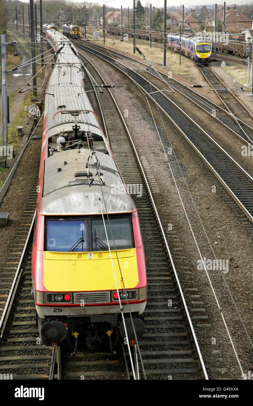 East coast line train hi-res stock photography and images - Alamy