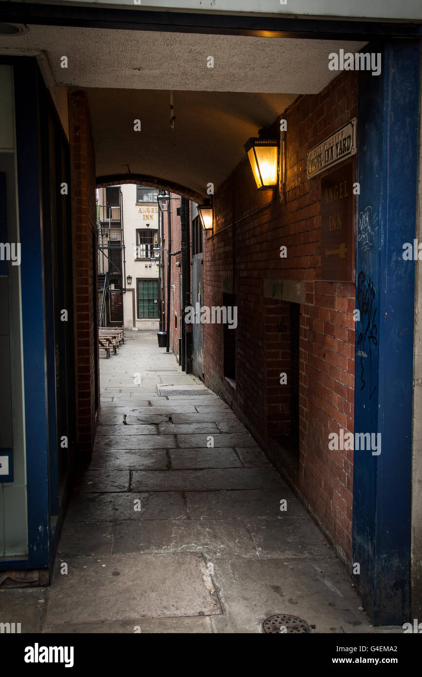 Leeds city centre angel inn yard hi-res stock photography and images ...