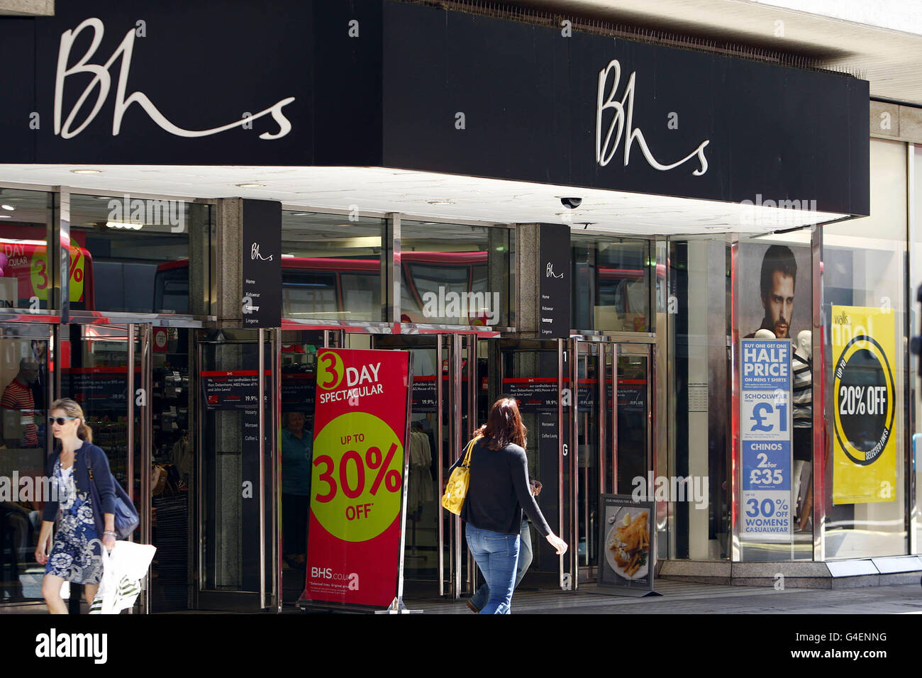 Stock Oxford Street. The bhs store in London's Oxford Street Stock ...