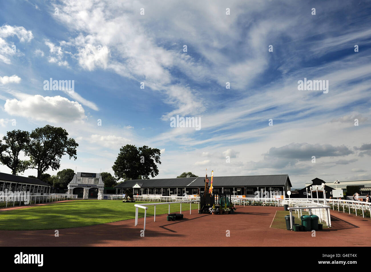 Horse Racing - Uttoxeter Nights - Uttoxeter Racecourse. General view of ...
