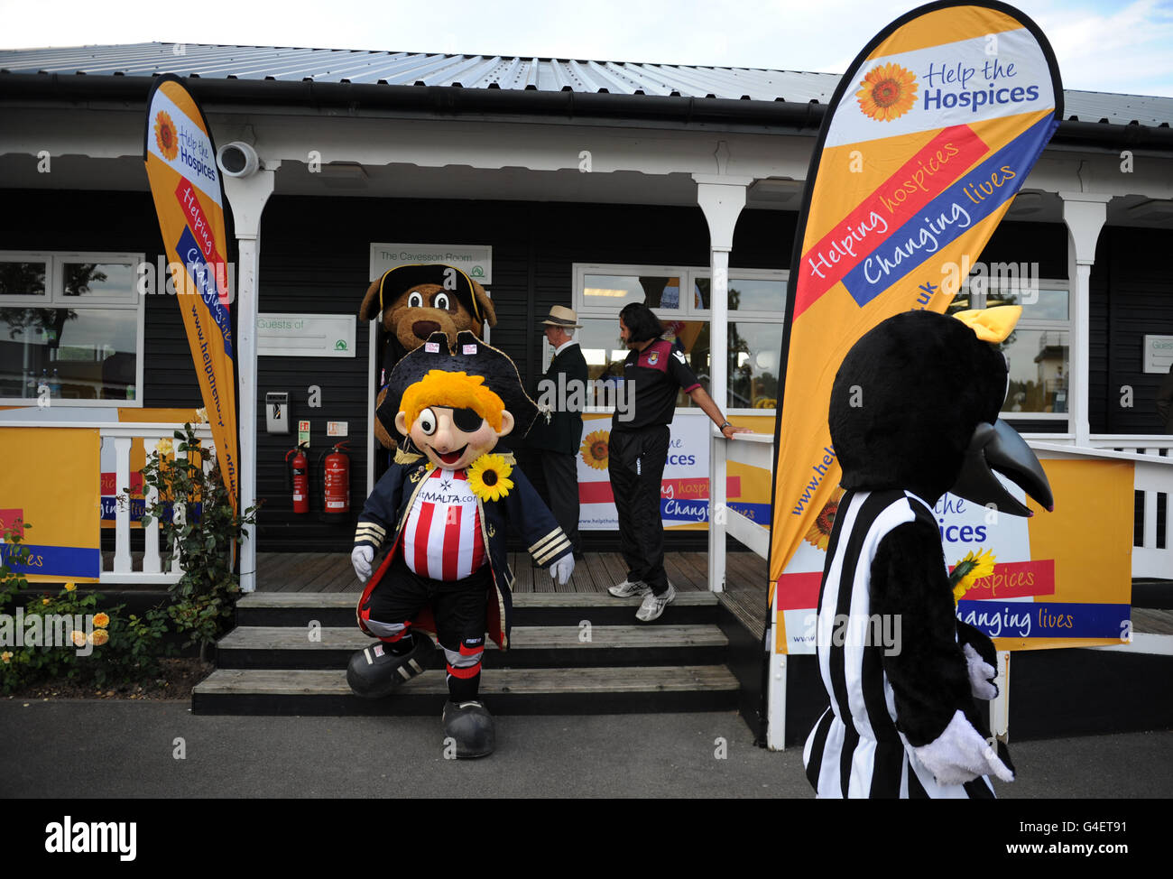 Sheffield united mascot hi-res stock photography and images - Alamy