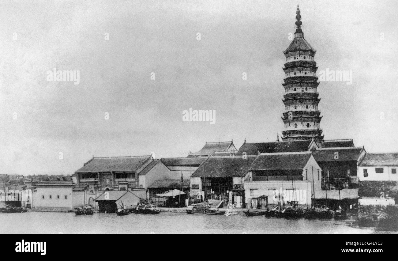 Pagoda at nanking nanjing Black and White Stock Photos & Images - Alamy