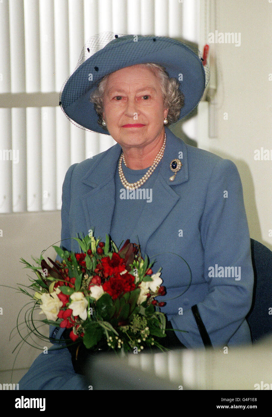 ROYAL/QUEEN GREY COAT VISIT 2 Stock Photo - Alamy