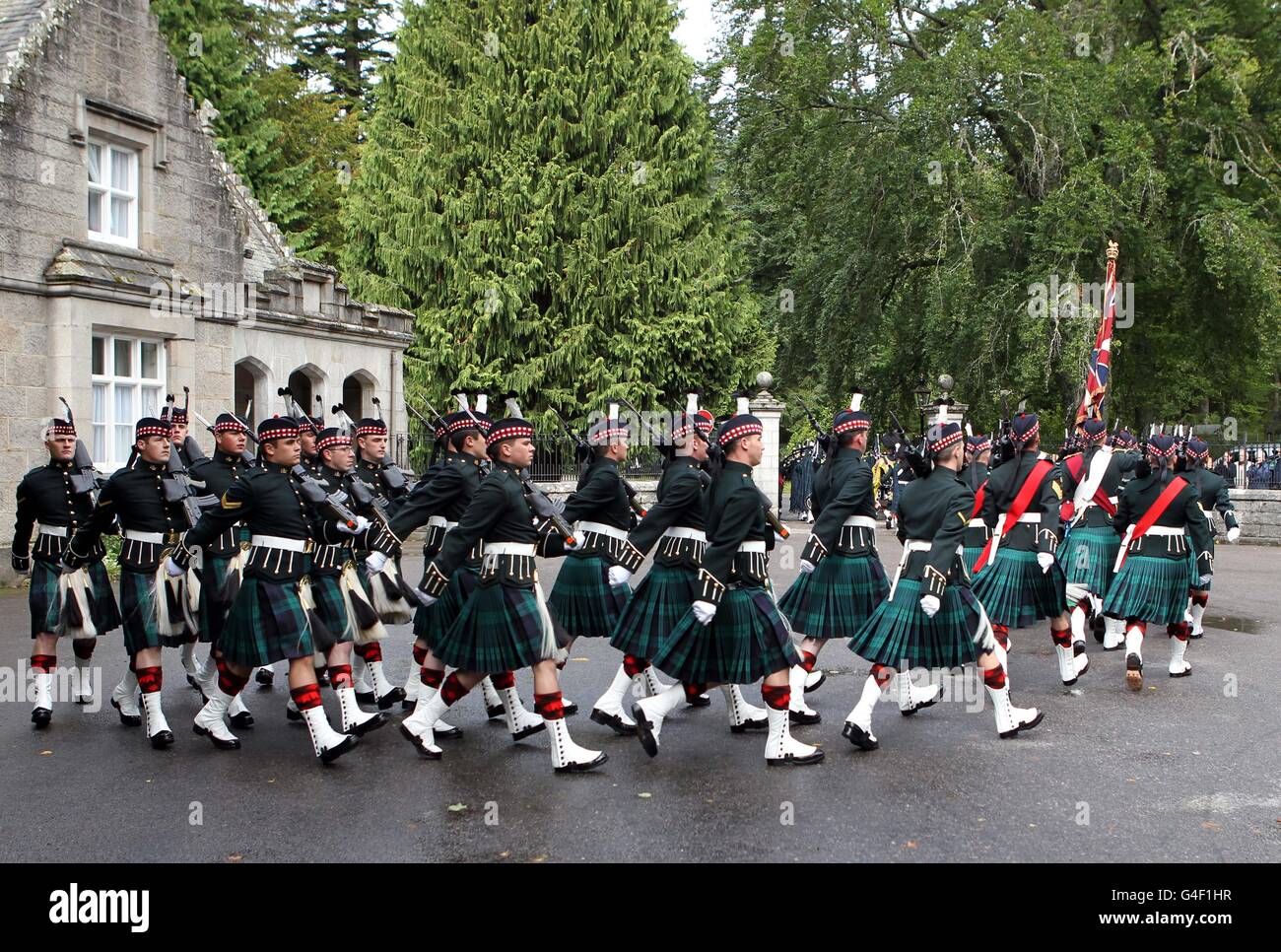 Queen takes up residence at Balmoral Stock Photo - Alamy