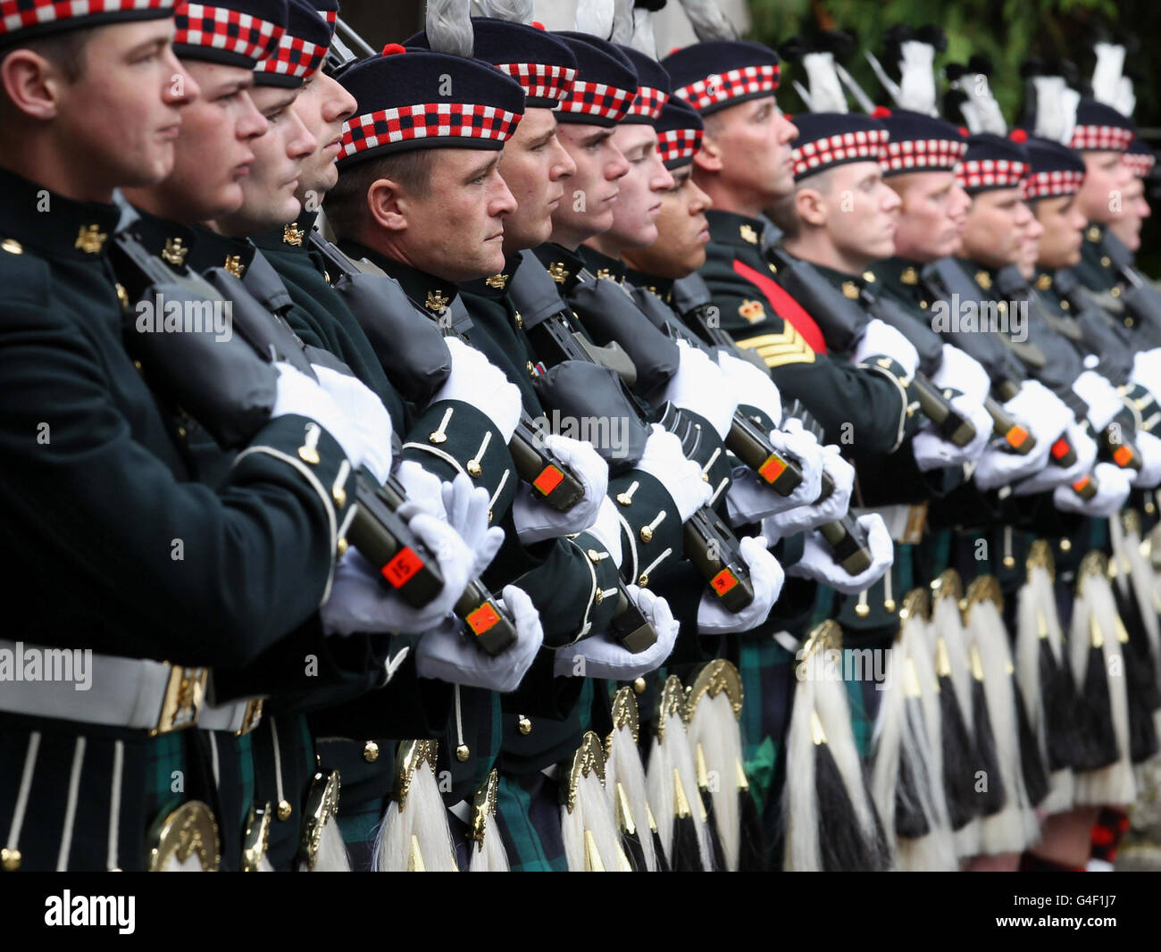 Queen takes up residence at Balmoral Stock Photo - Alamy