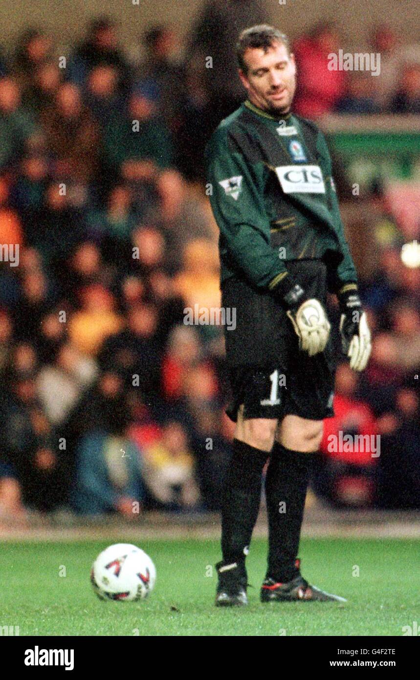 Blackburn Rovers goalkeeper Tim Flowers reacts following Arsenal's ...