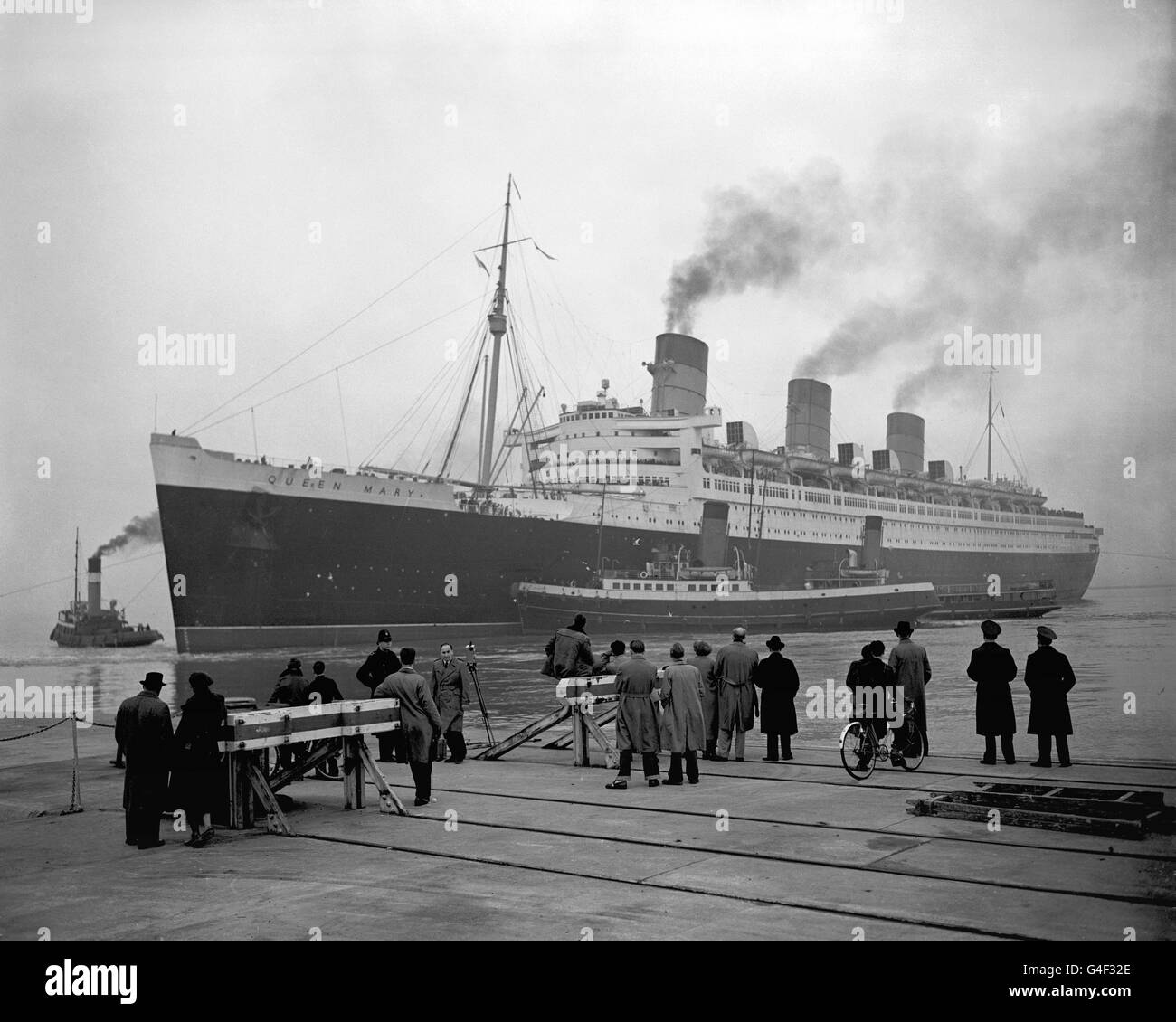 Mary miles Black and White Stock Photos & Images - Alamy