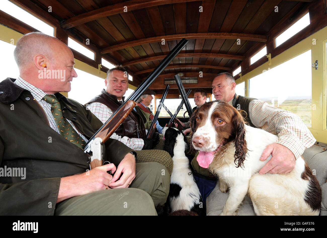 From left right iain crockatt oxfordshire hi-res stock photography and ...