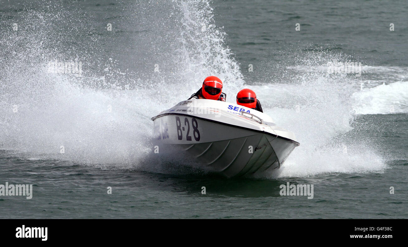 Competitors practice for the national power boat championships in ...