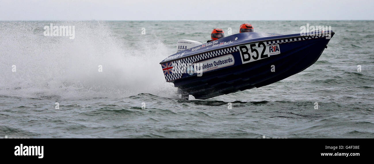 Competitors practice for the national power boat championships in ...