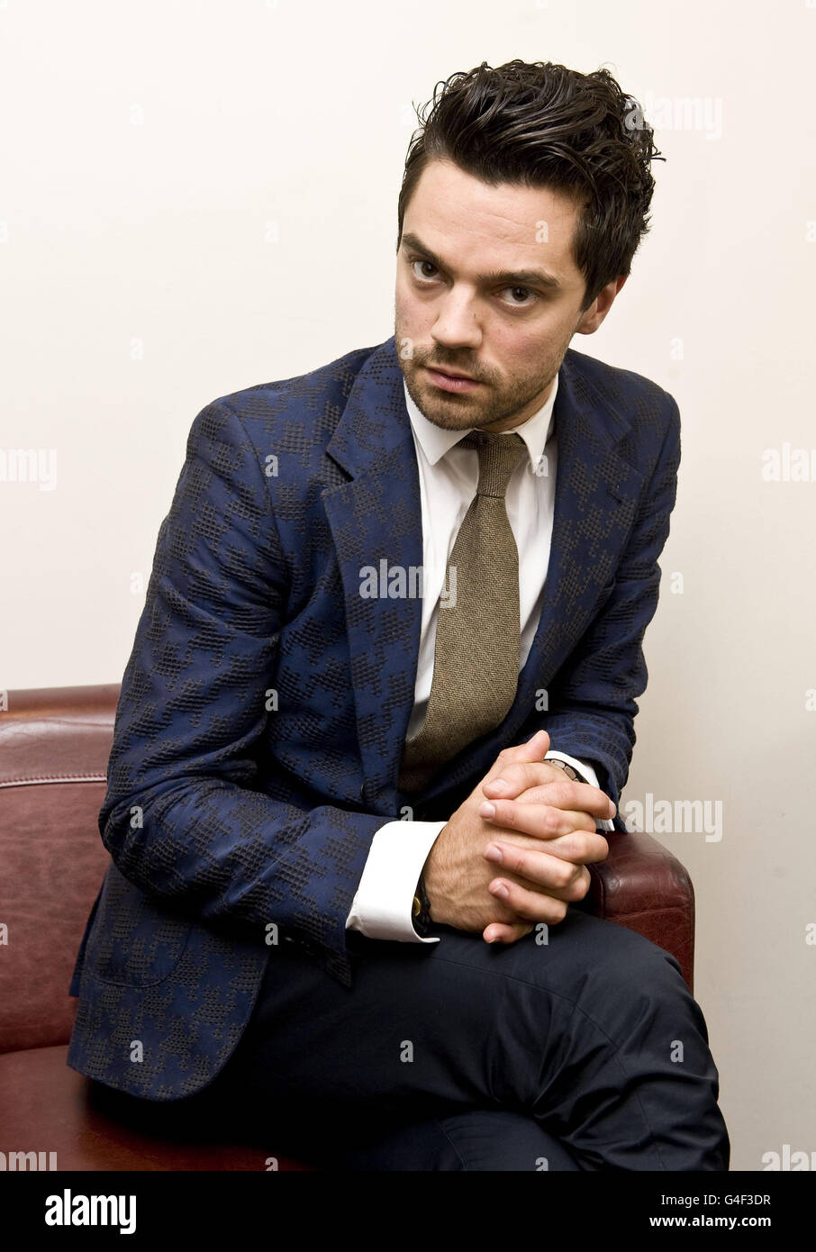 Big screen london eye hi-res stock photography and images - Alamy