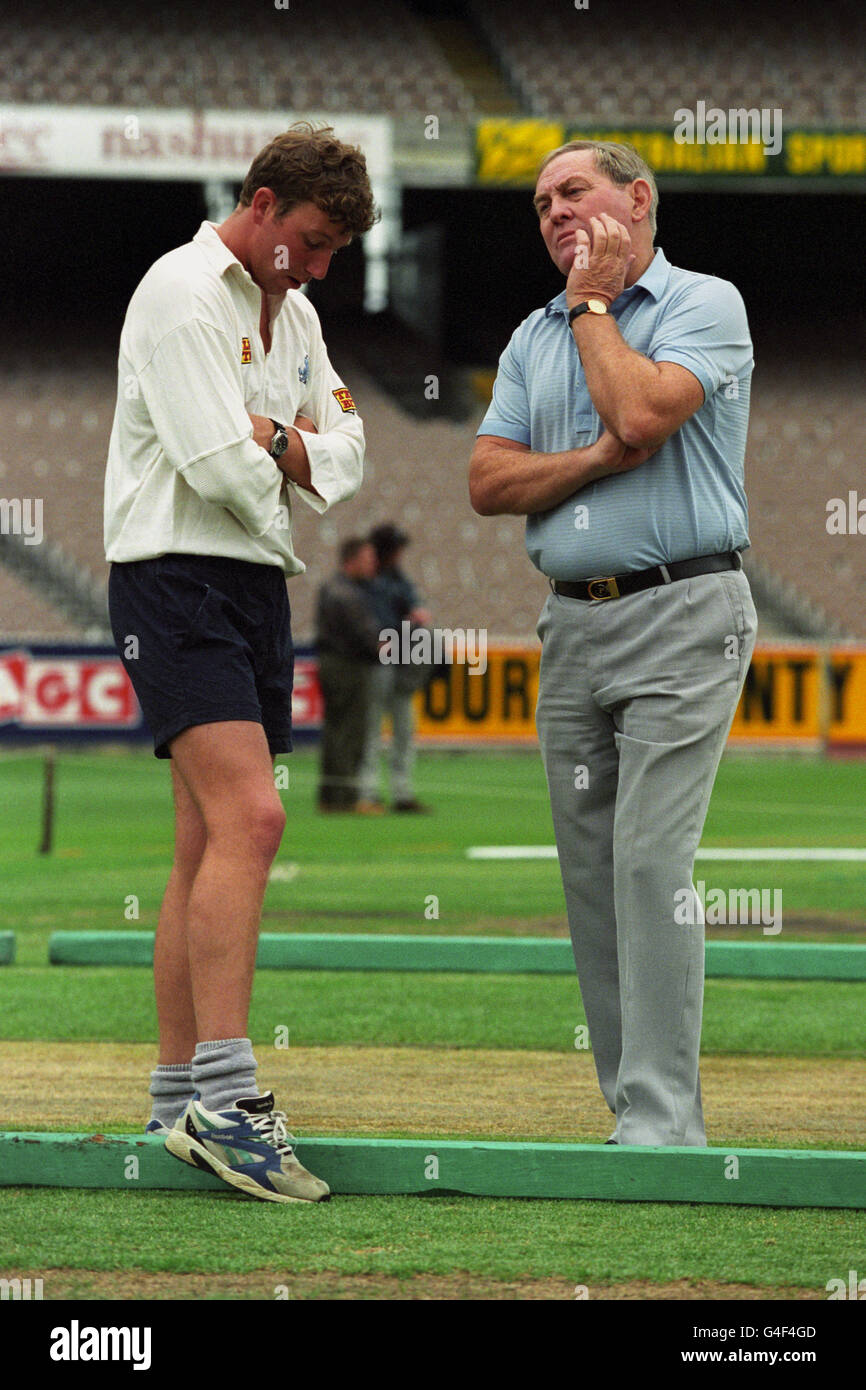 Ray illingworth and mike atherton hi-res stock photography and images ...