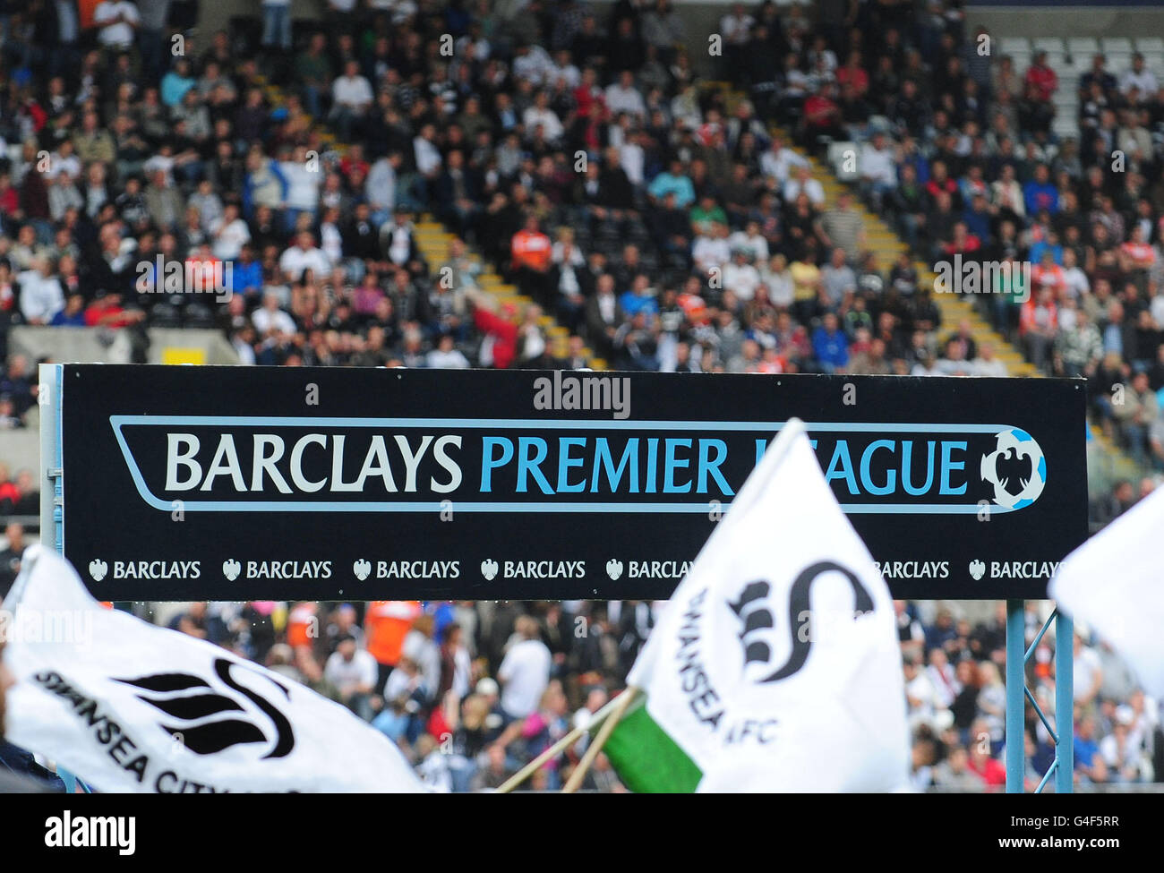 Barclays premier league logo hi-res stock photography and images - Alamy
