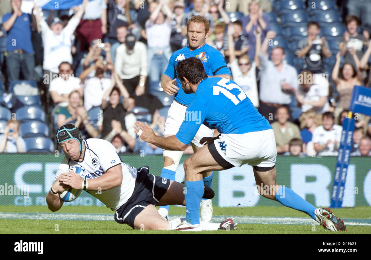 Rugby Union - EMC Test Match - Scotland v Italy - Murrayfield. Scotland ...