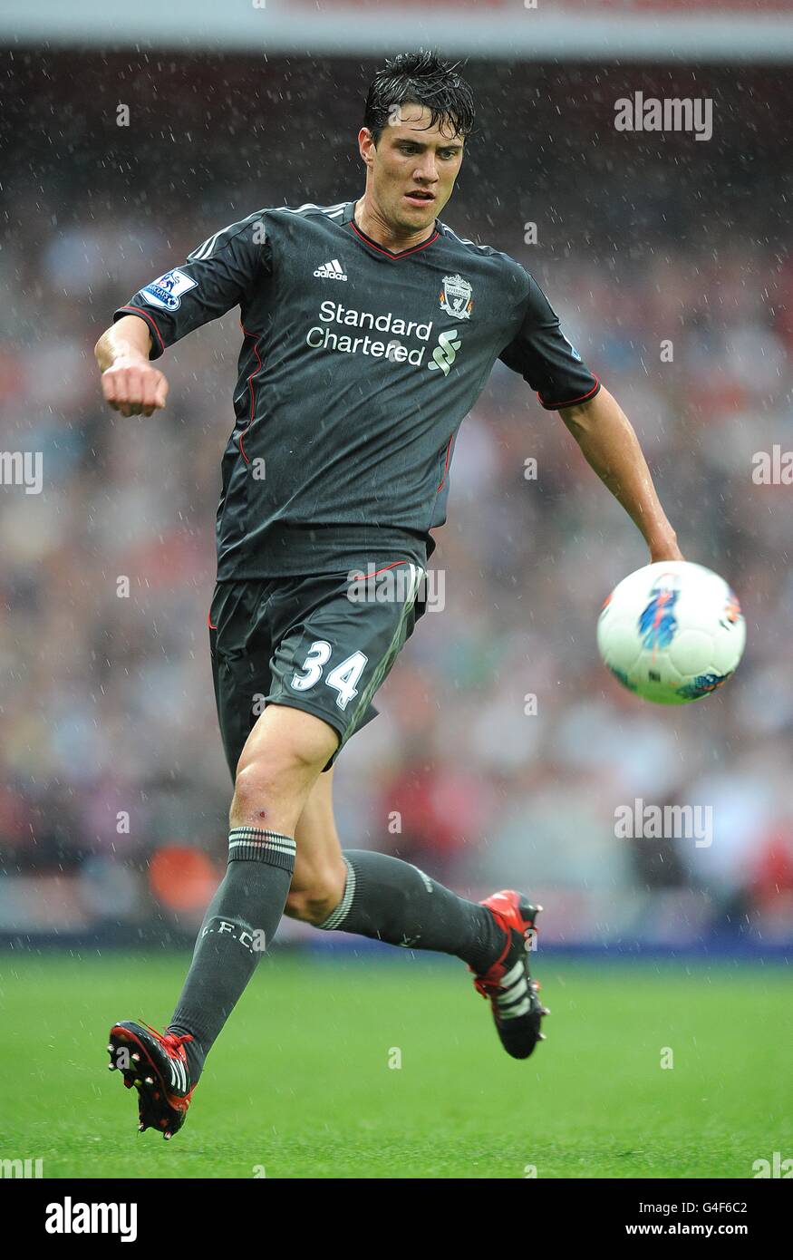 Arsenal liverpool emirates martin hi-res stock photography and images ...