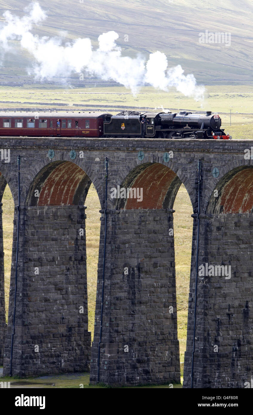 Waverley steam train Stock Photo - Alamy